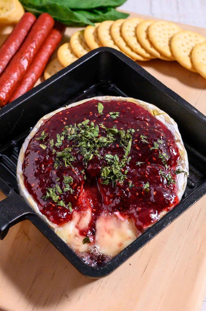 Baked Brie with Jam - Zona's Lazy Recipes