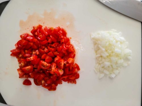 Cherry Tomato Salsa 4 Ingredients 10 Minutes Zonas Lazy Recipes