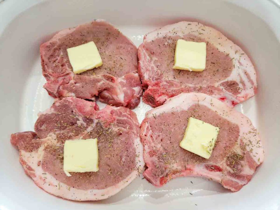 4 Ingredient Oven Baked Pork Chops 25 Minutes And 7 Steps Zonas Lazy Recipes