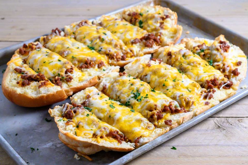 Ground Beef and Garlic Bread (Just 30 minutes!) - Zona's Lazy Recipes