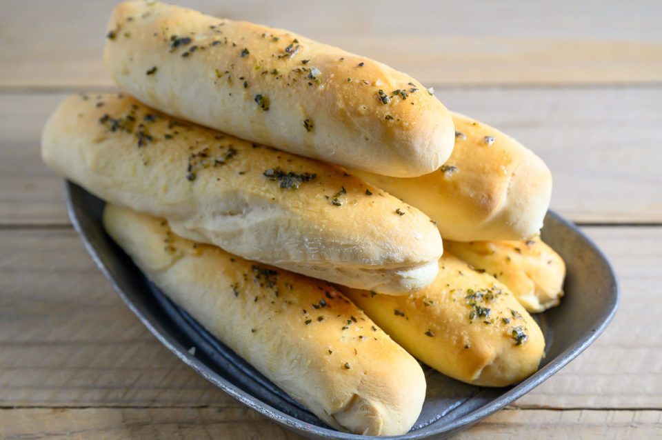 6 Ingredient Italian Breadsticks (with Vegan option) - Zona's Lazy Recipes